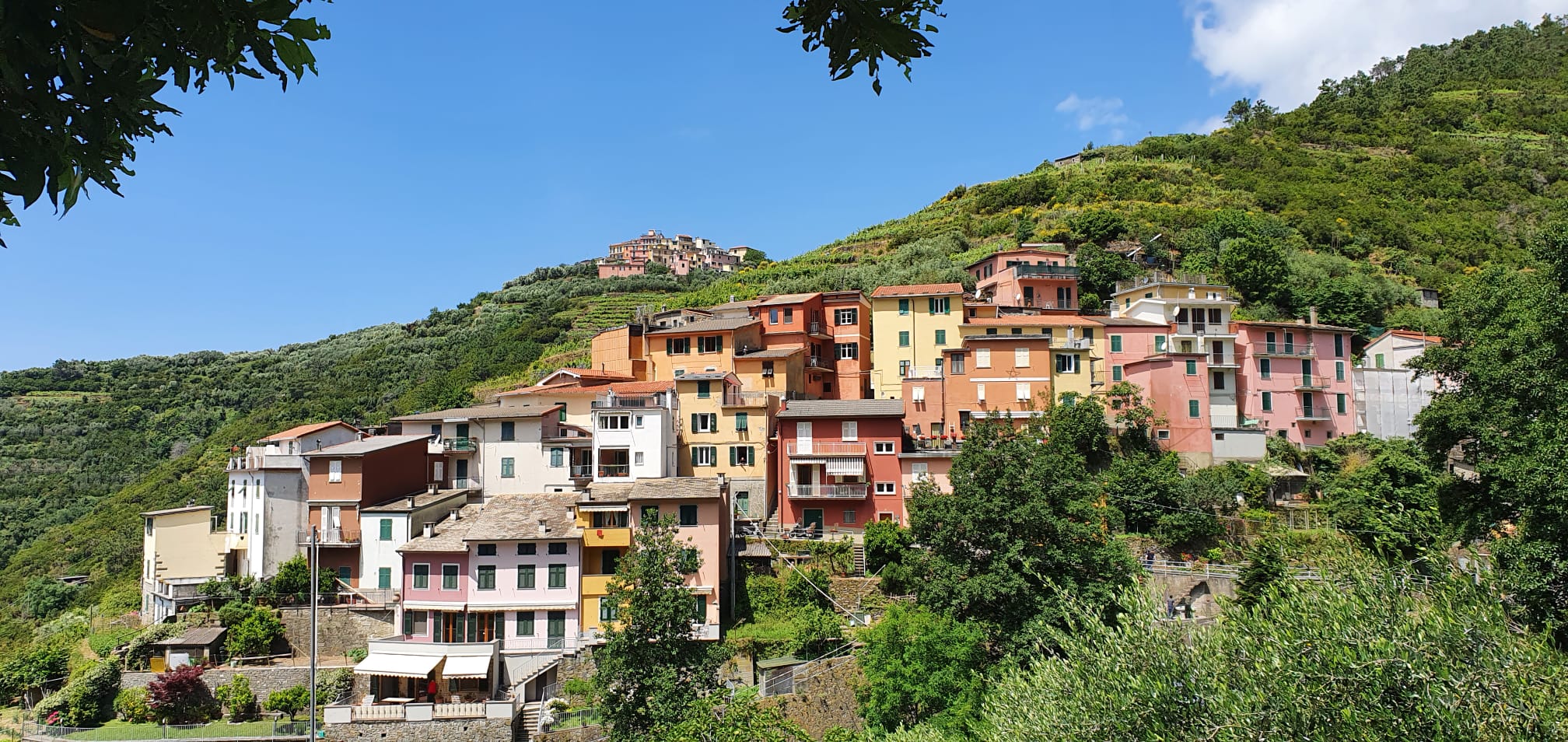 Groppo, a small hillside hamlet halfway between Manarola and Volastra